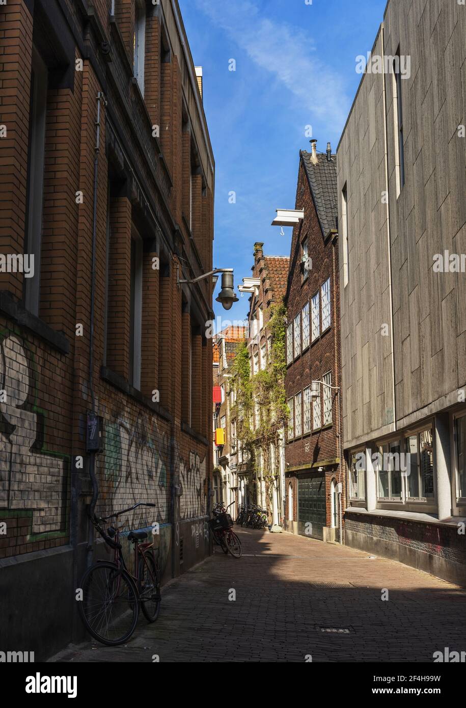 Graffiti alley netherlands hi-res stock photography and images - Alamy