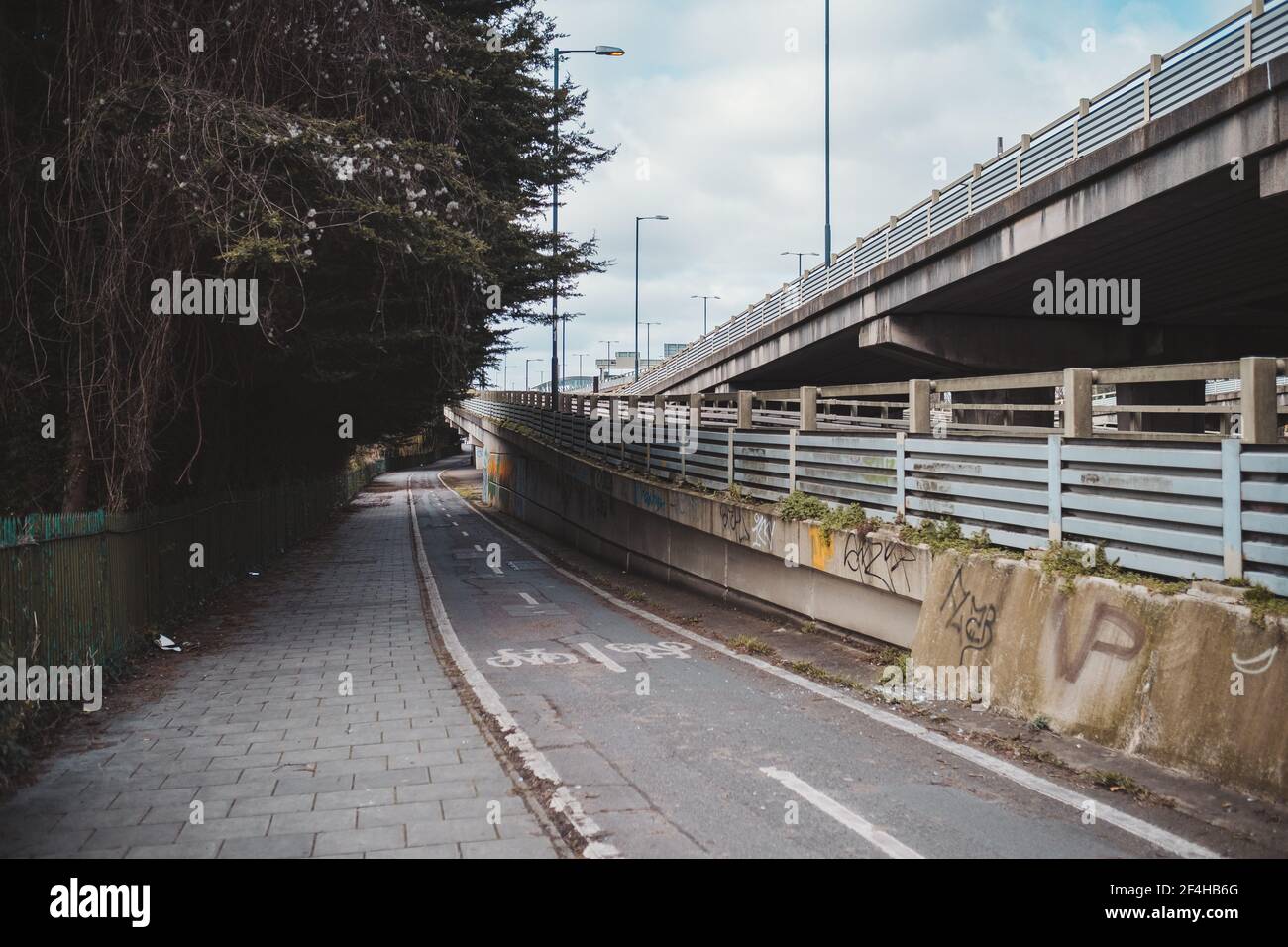 M4 motorway at brentford hi-res stock photography and images - Alamy