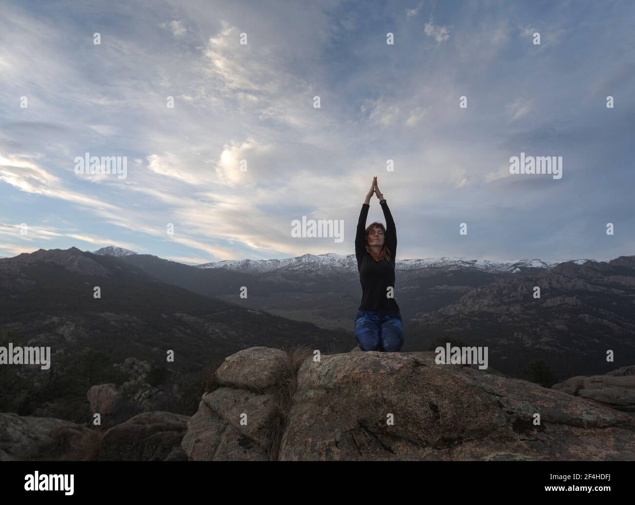 Thunderbolt pose hi-res stock photography and images - Alamy