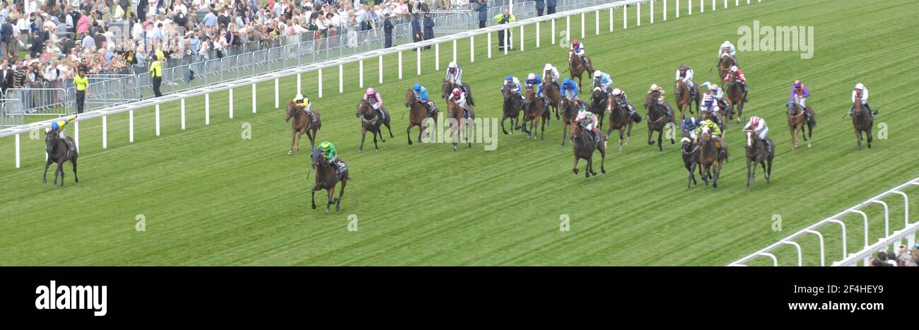 RACING AT ASCOT 20/6/07. THE ROYAL HUNT CUP. 15 ROYAL OATH ABOUT TO WIN ...