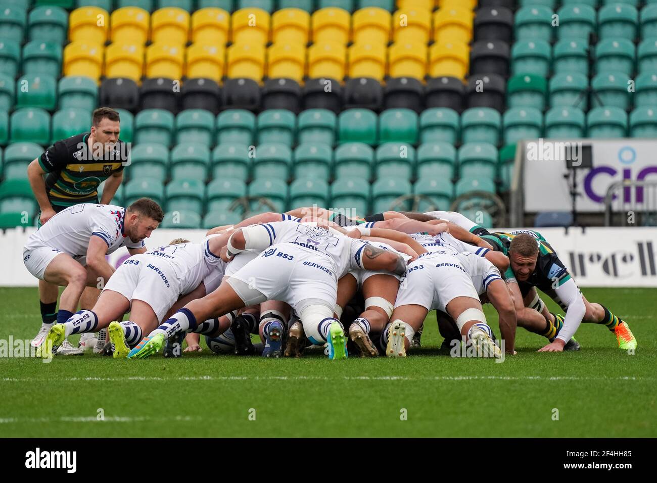 Gallagher premiership andy uren scrum hi-res stock photography and ...