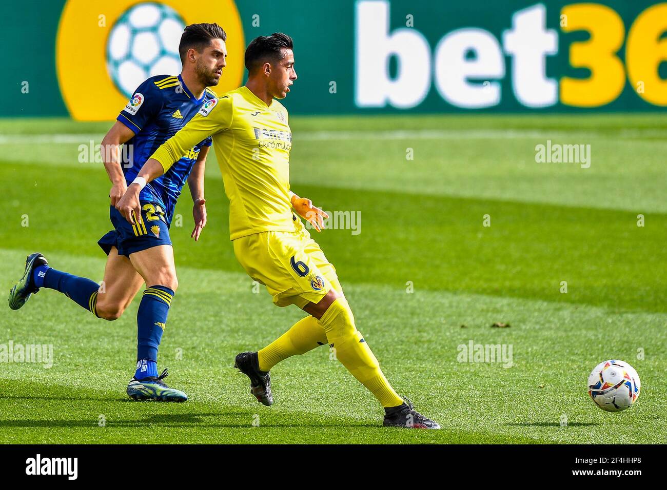 VILLARREAL, SPAIN - MARCH 21: Rub n Sobrino of C‡diz CF, Funes Mori of Villarreal CF during the ...