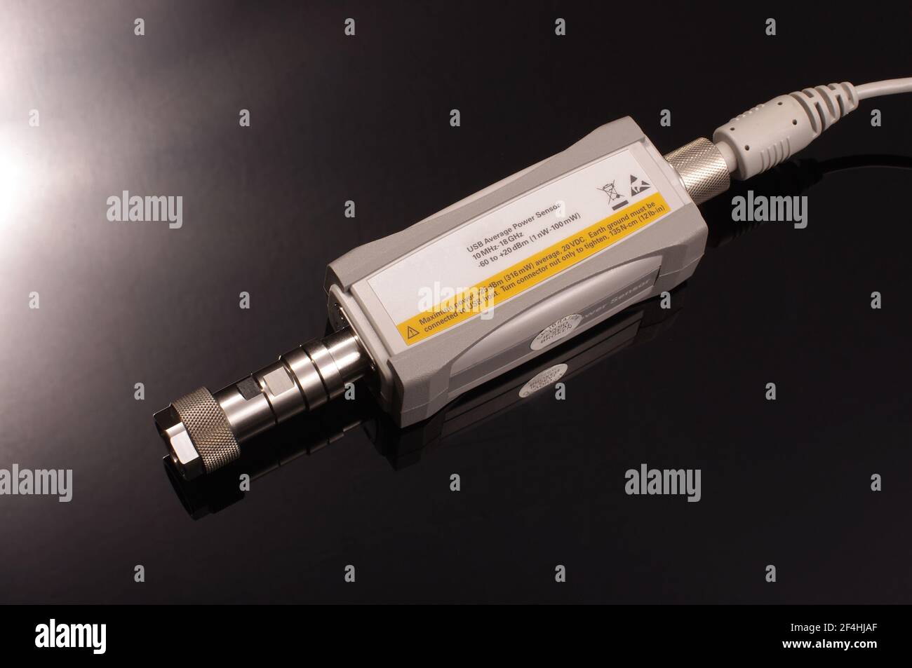 USB microwave and RF average signal power meter for precise ...