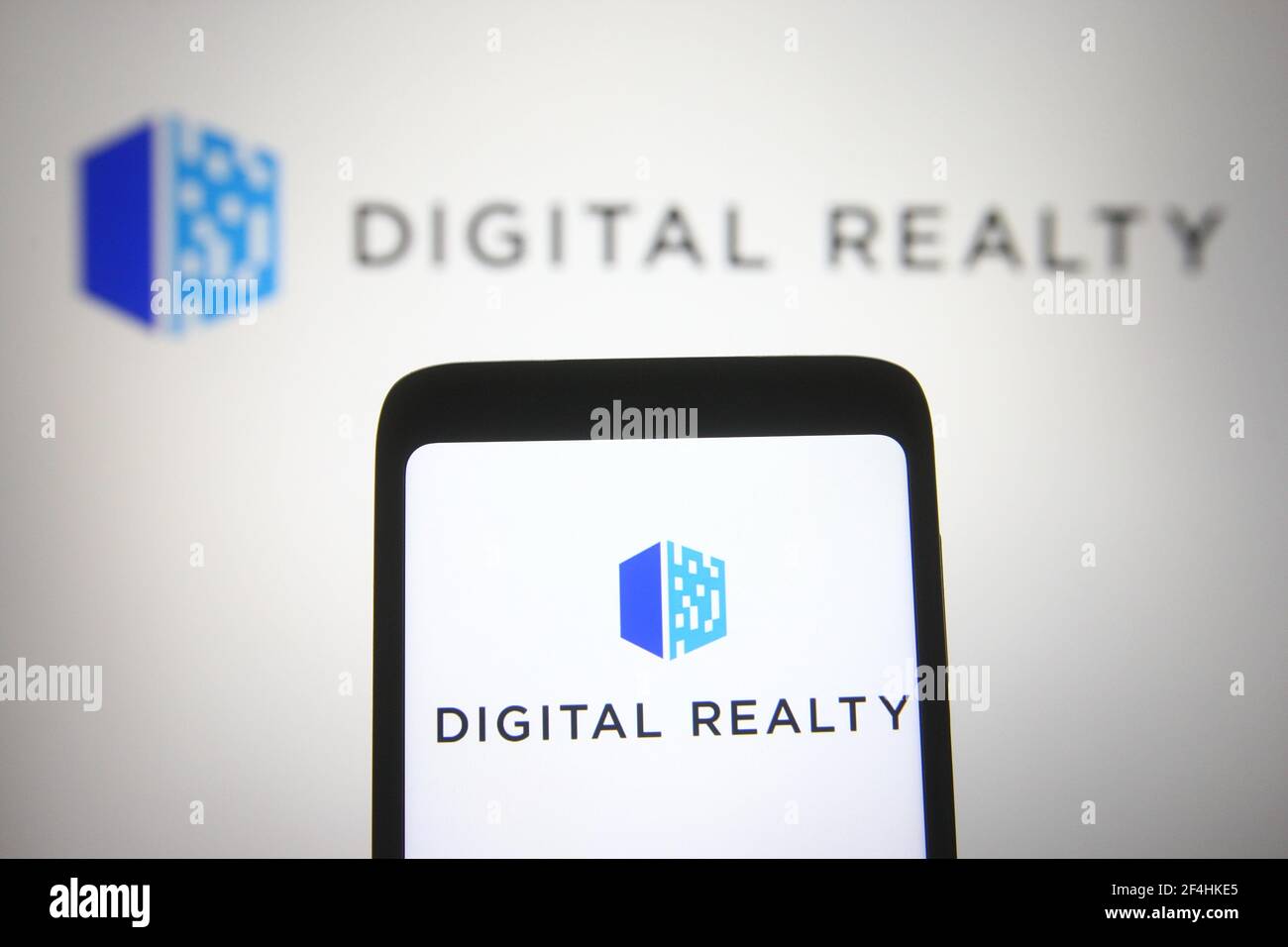 Digital realty logo hi-res stock photography and images - Alamy