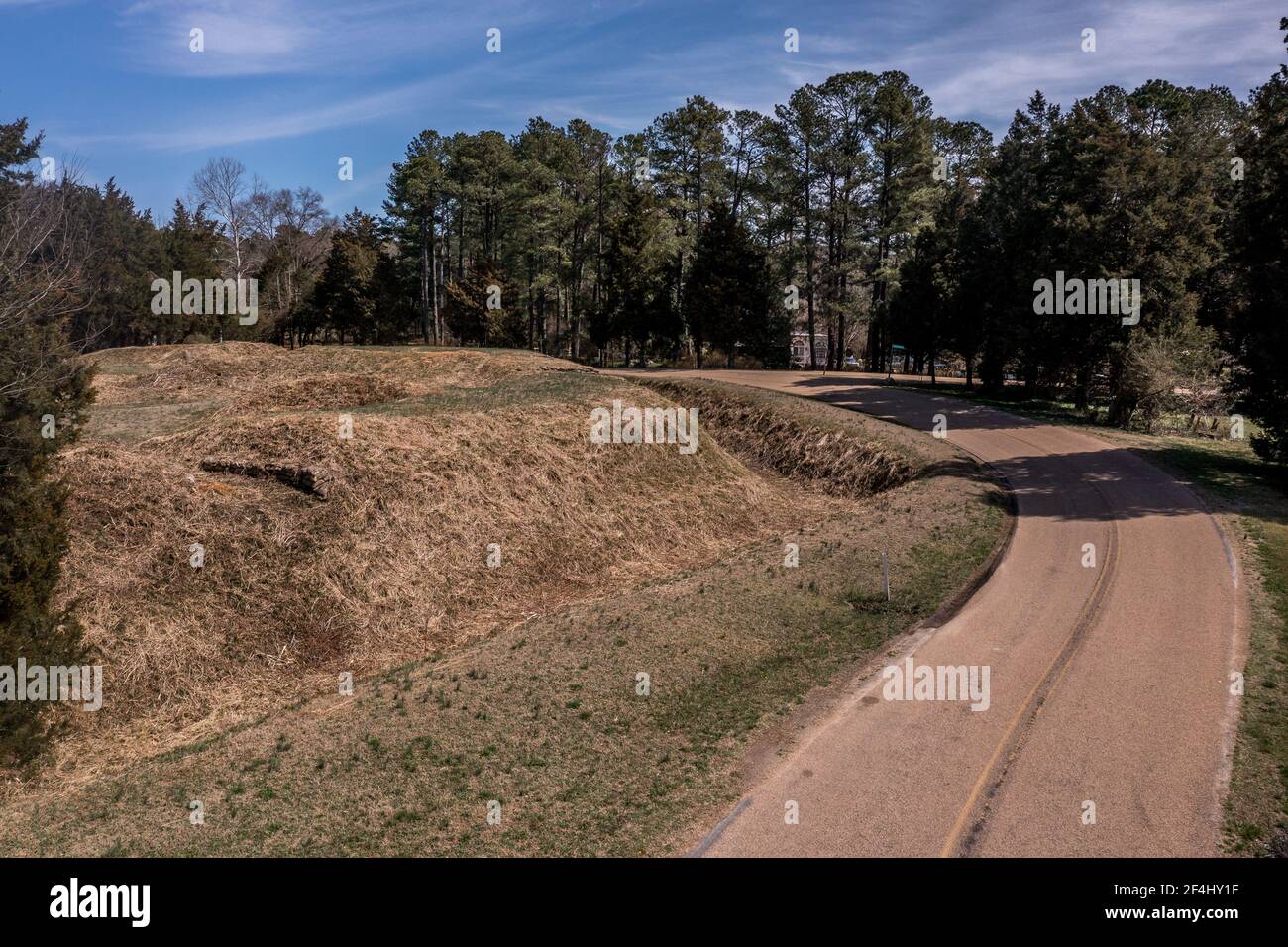 Confederate breastworks hi-res stock photography and images - Alamy