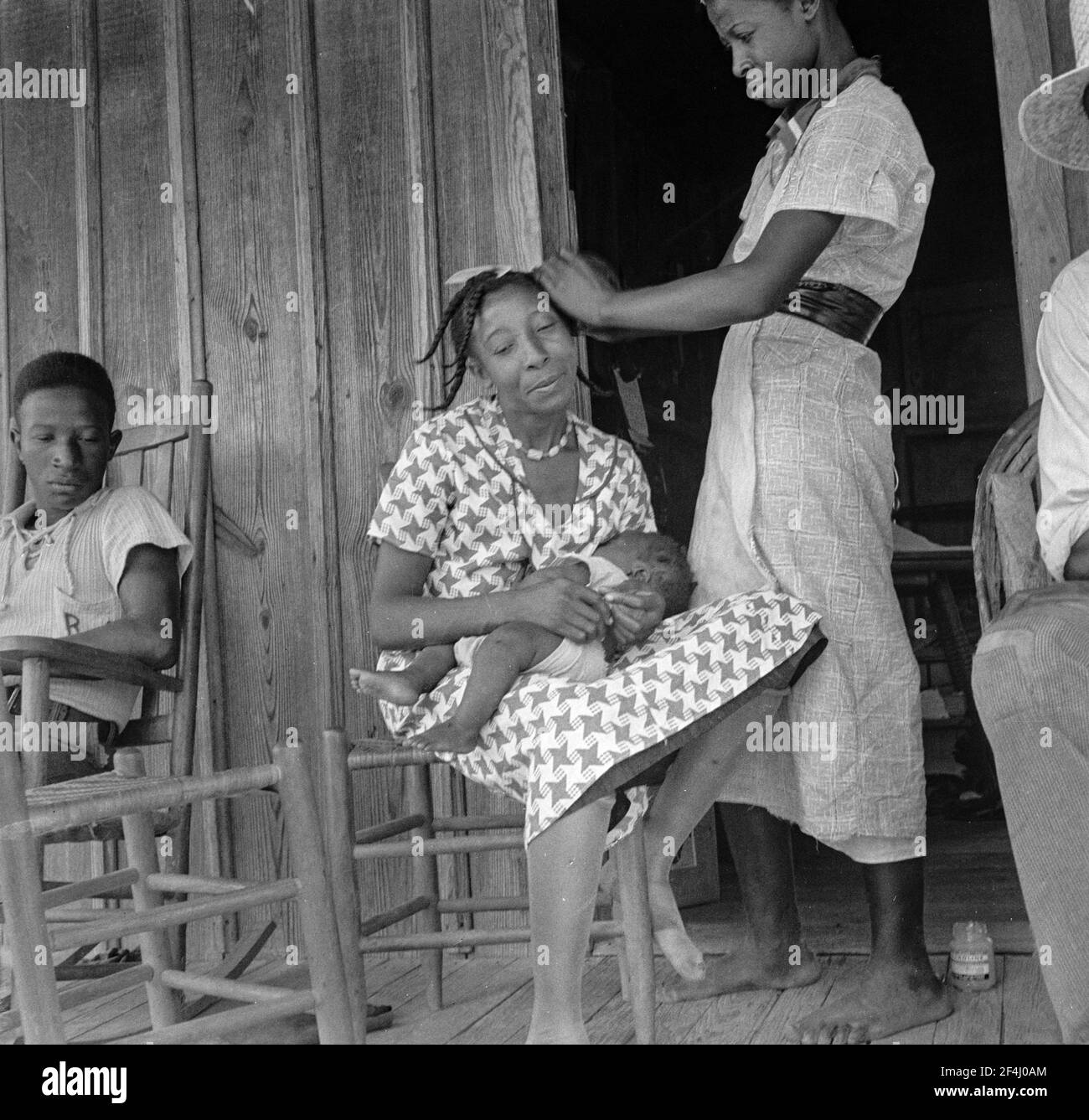Negro women near Earle, Arkansas. July 1936. Photograph by Dorothea ...