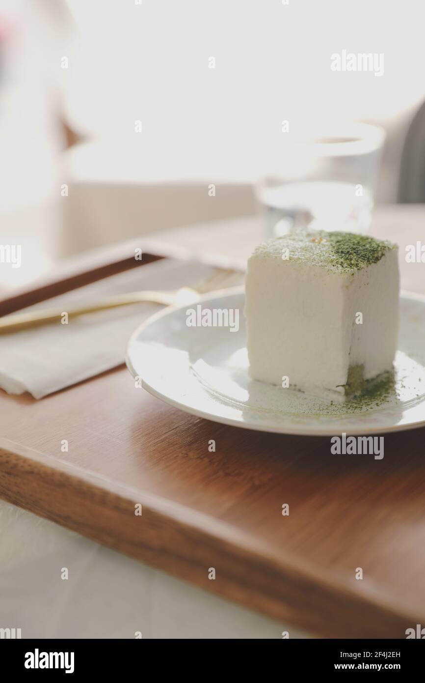Japanese cake green tea matcha hi-res stock photography and images - Alamy
