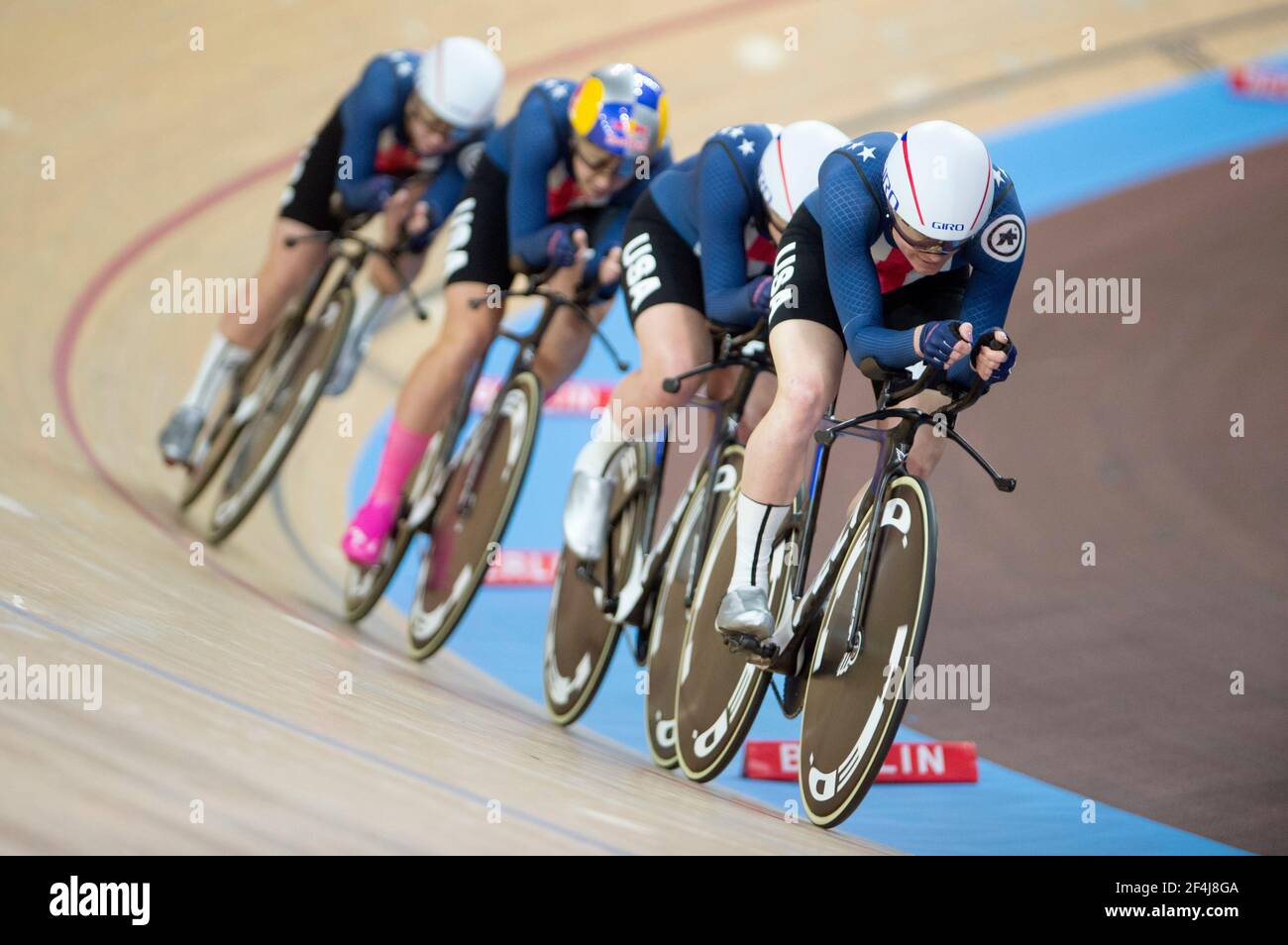 Lily Williams of Team USA leads the US women’s team pursuit team ...