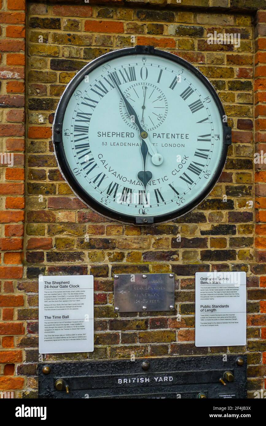 24-hour clock at the Old Royal Observatory, Greensich Stock Photo - Alamy