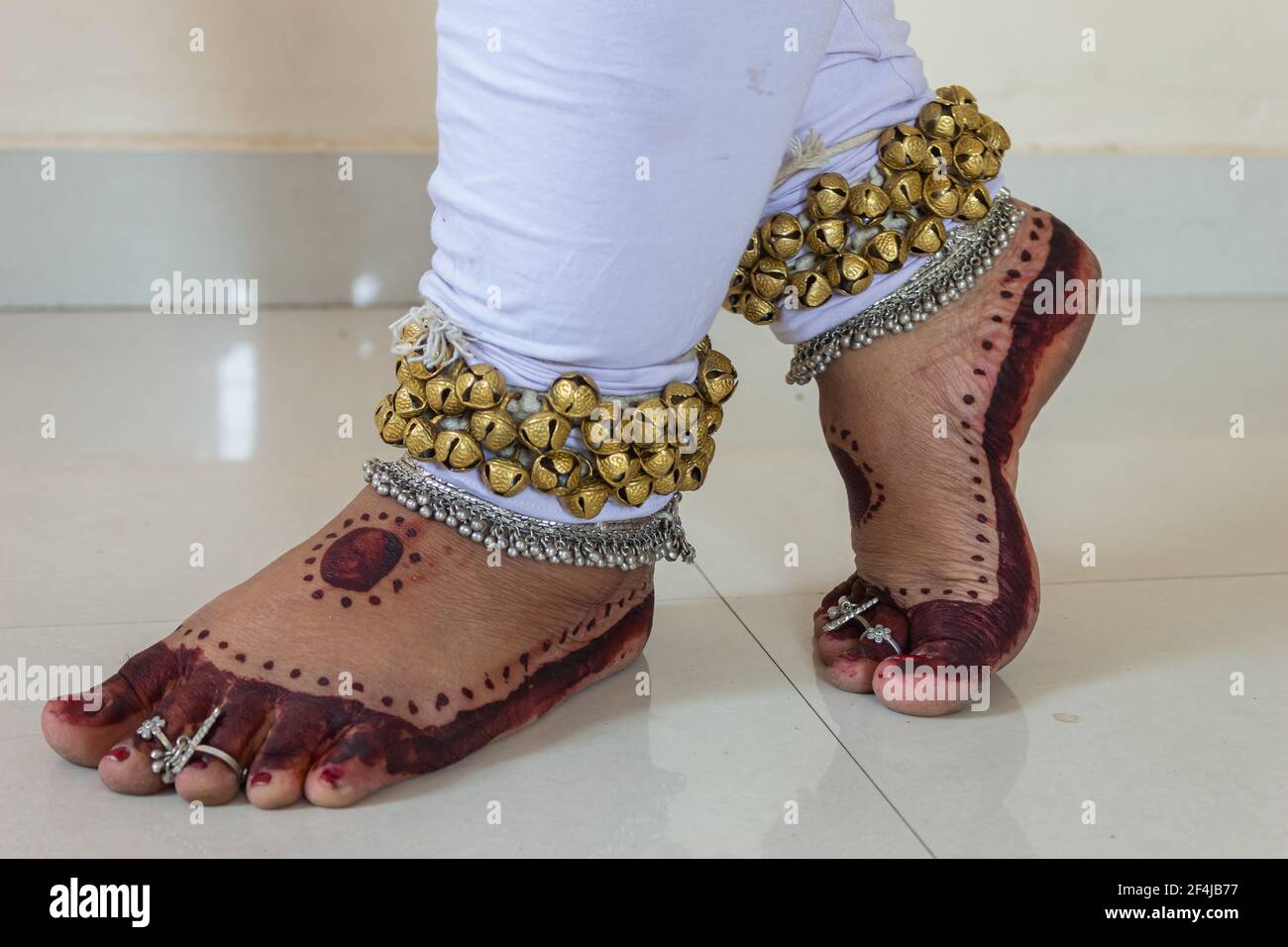 Kathak Classical Indian Dance Stock Photo - Alamy