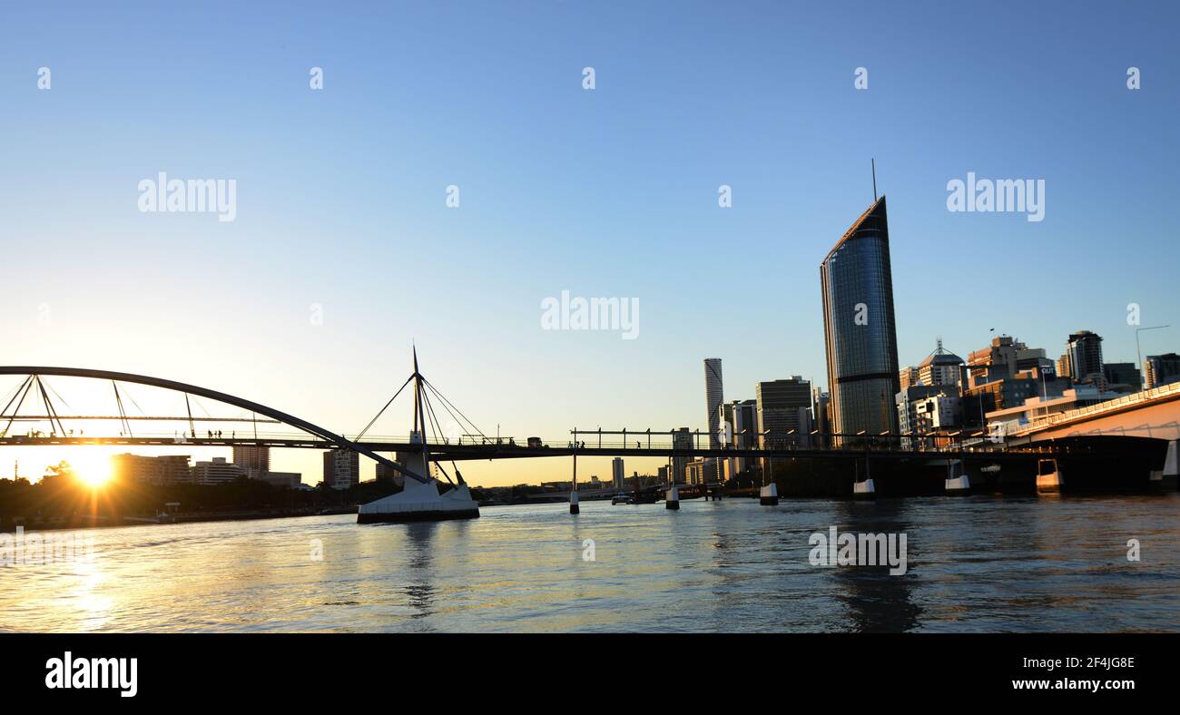 The Goodwill pedestrian bridge over the Brisbane river Stock Photo - Alamy