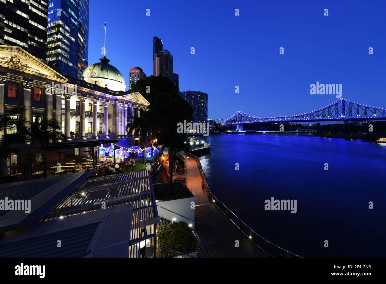 Classical style of architecture hi-res stock photography and images - Alamy