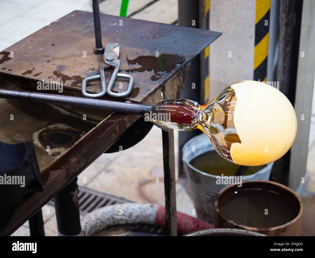 Semi molten hi-res stock photography and images - Alamy