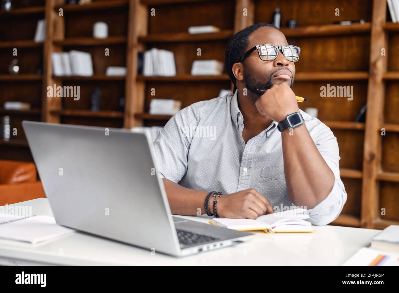 African american library hi-res stock photography and images - Alamy
