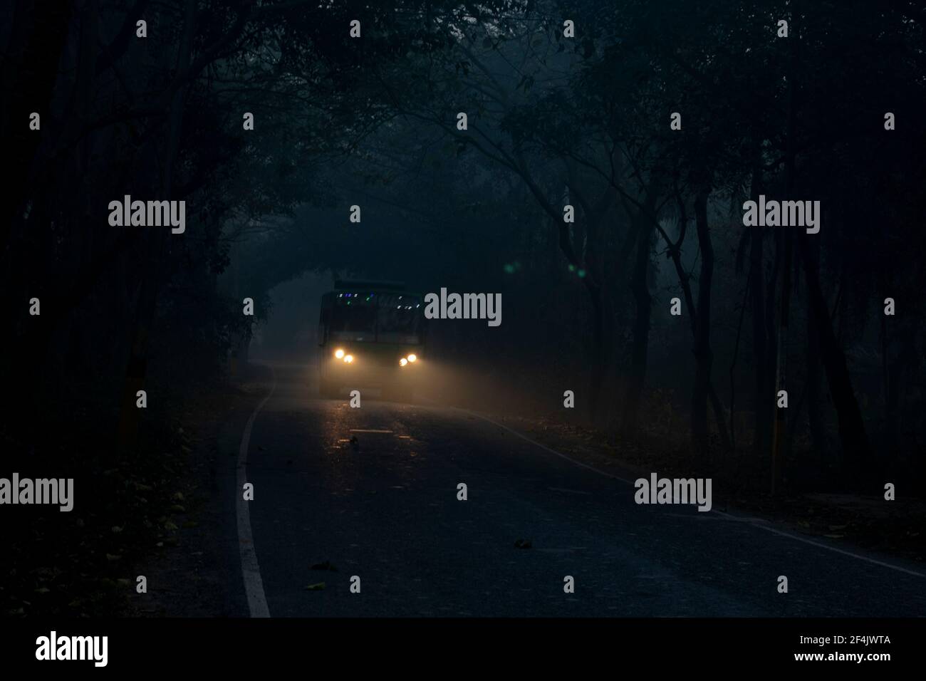 Scary at night hi-res stock photography and images - Alamy