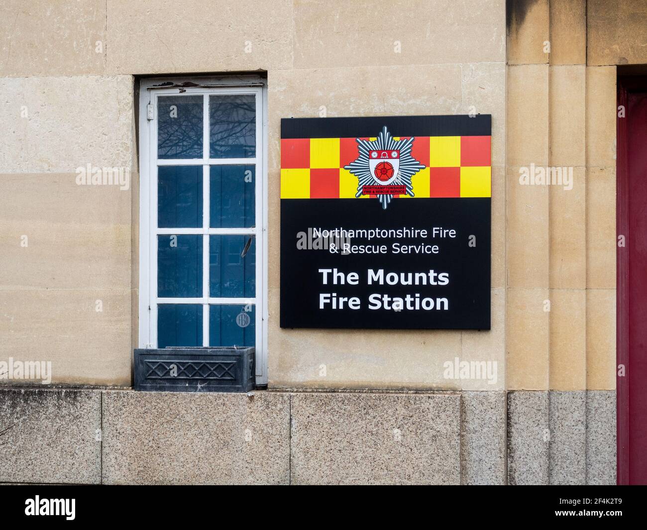 Fire station sign hi-res stock photography and images - Alamy