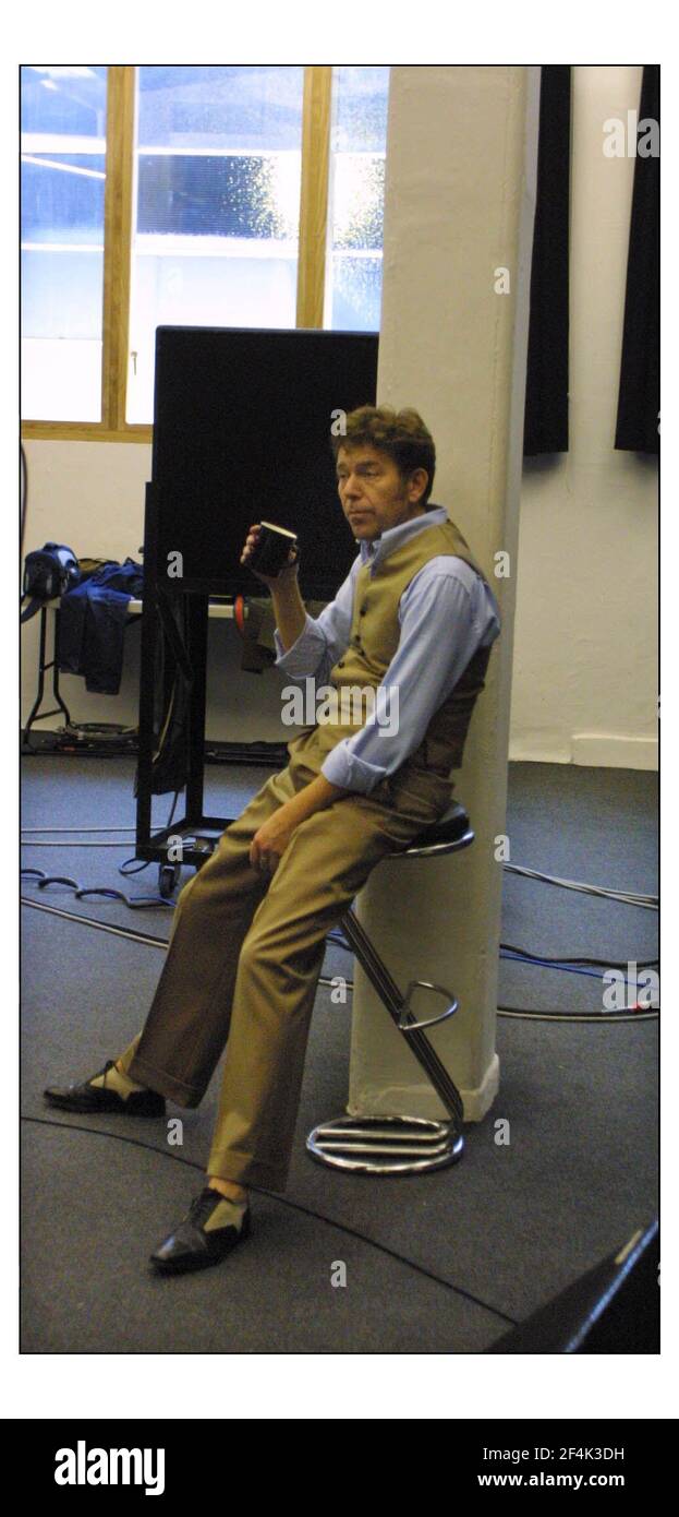 Pete Williams of DEXYS MIDNIGHT RUNNERS in London rehearsal studio ...