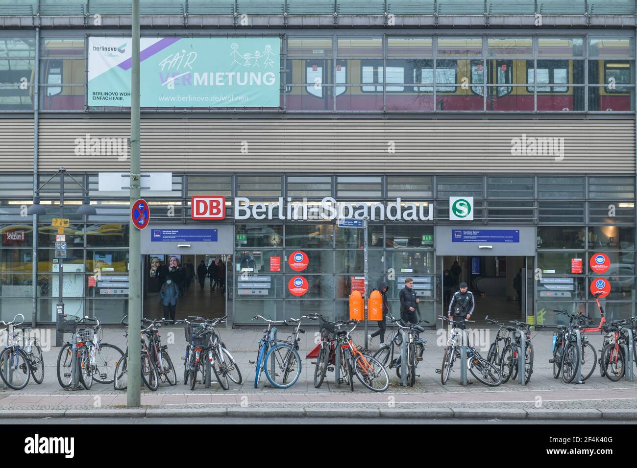 Bahnhof Spandau, Spandau, Berlin, Deutschland Stock Photo - Alamy