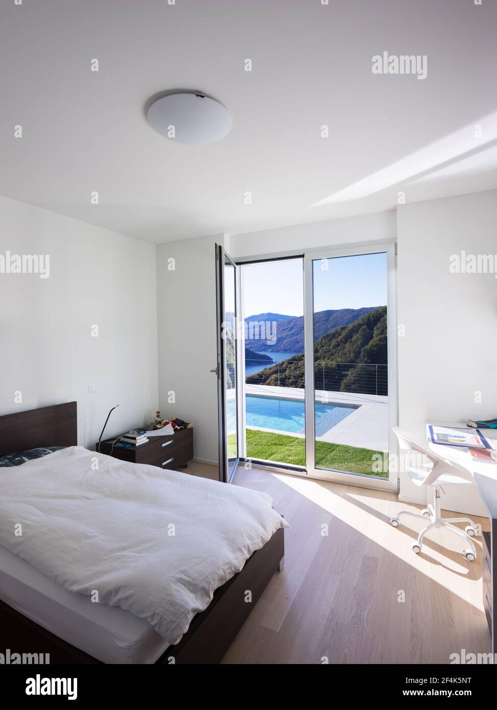 Modern house, bedroom Stock Photo - Alamy