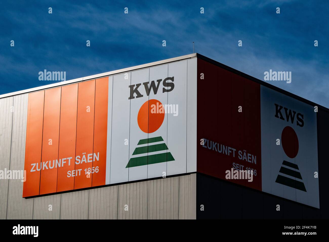 Kws saat hi-res stock photography and images - Alamy