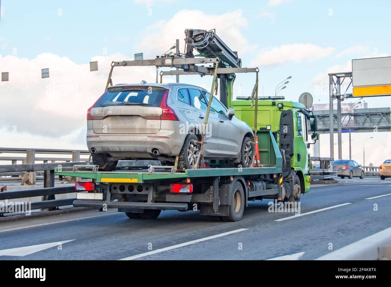 Breakdown truck lift hi-res stock photography and images - Alamy