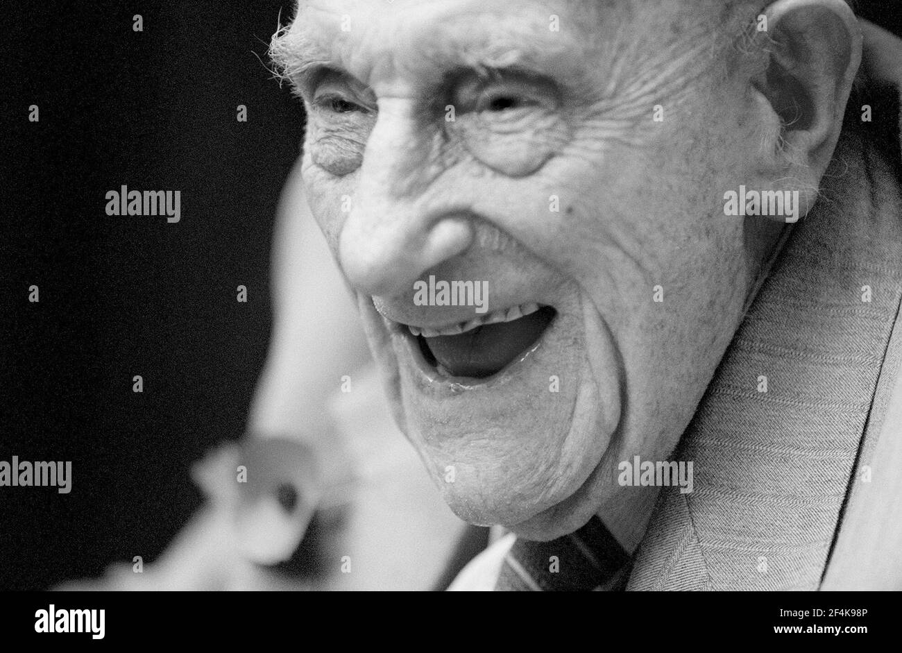 STANLEY CLAYTON NOVEMBER 1998 104 YEAR OLD VETERAN WHO SERVED IN FRANCE ...