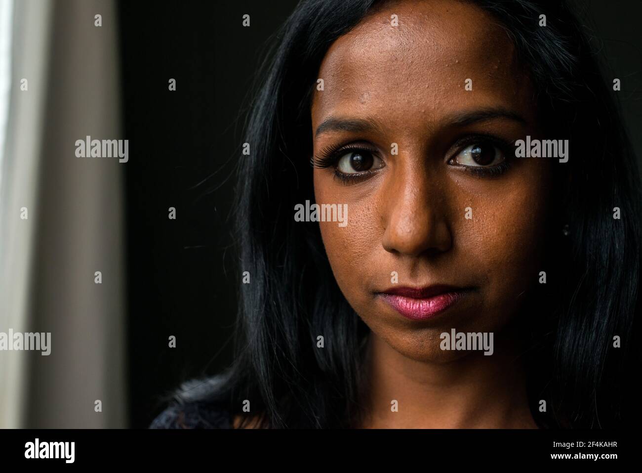 Beauty headshot hi-res stock photography and images - Alamy