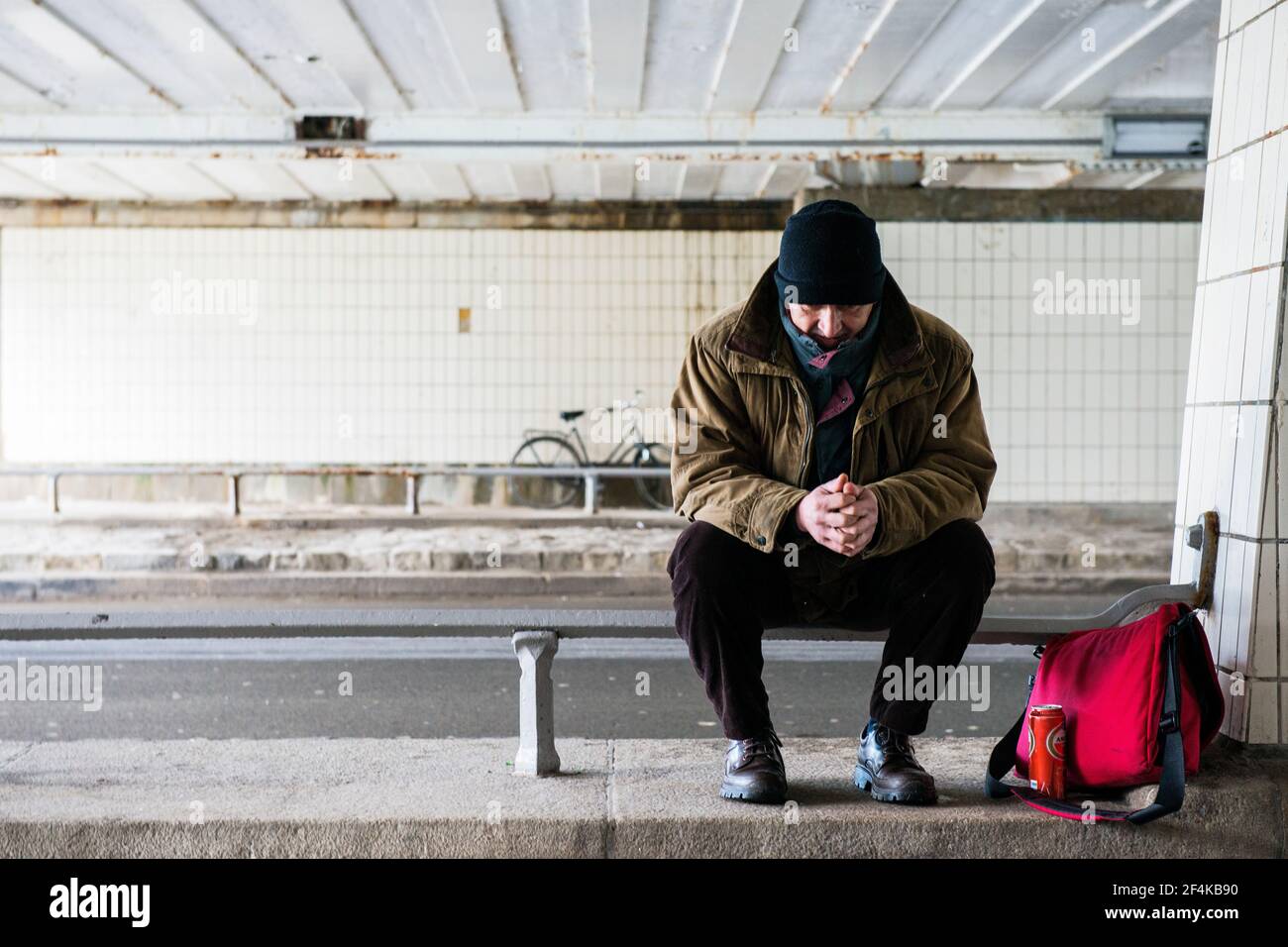 Homeless under bridge hi-res stock photography and images - Alamy
