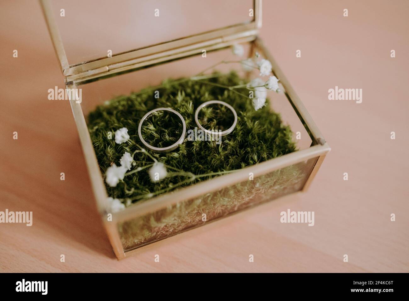 gold wedding rings in box Stock Photo - Alamy