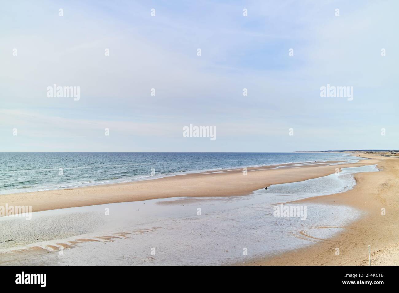 Beautiful scenery clear blue ocean hi-res stock photography and images ...