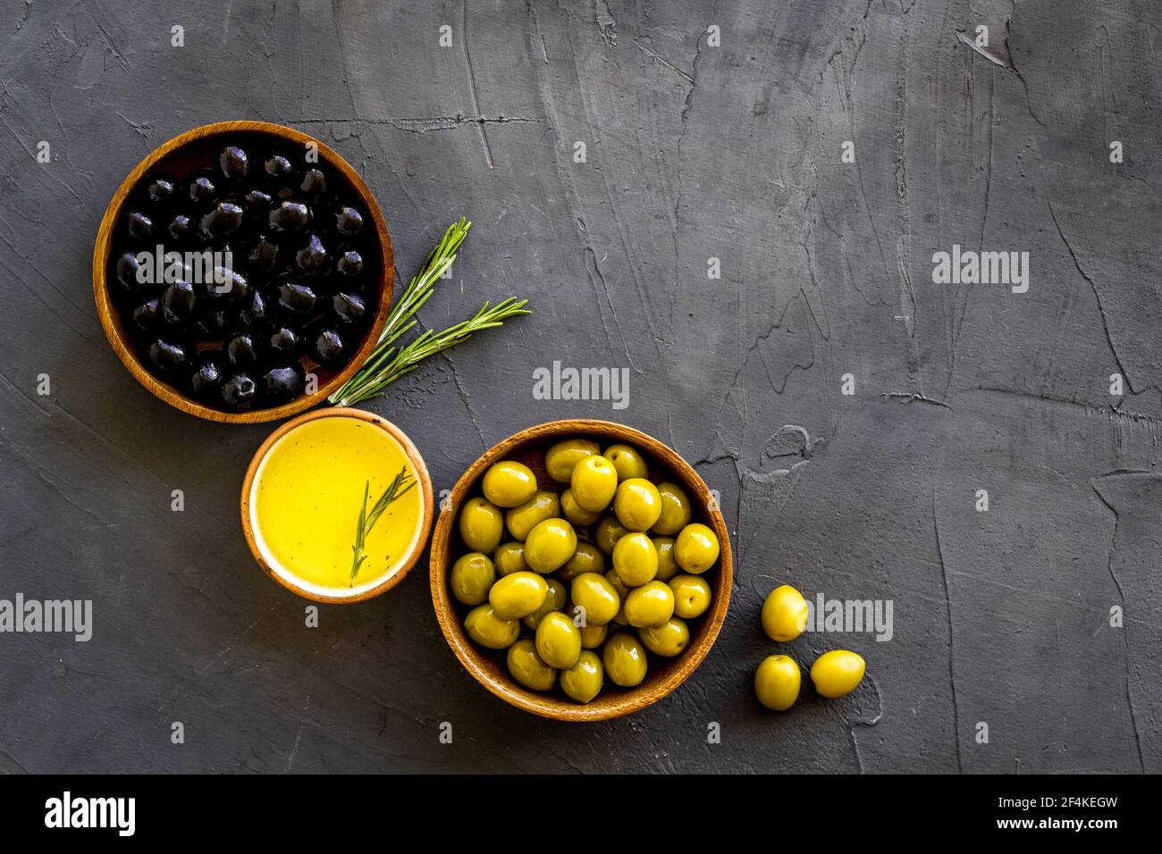 Top view green black olives hi-res stock photography and images - Alamy