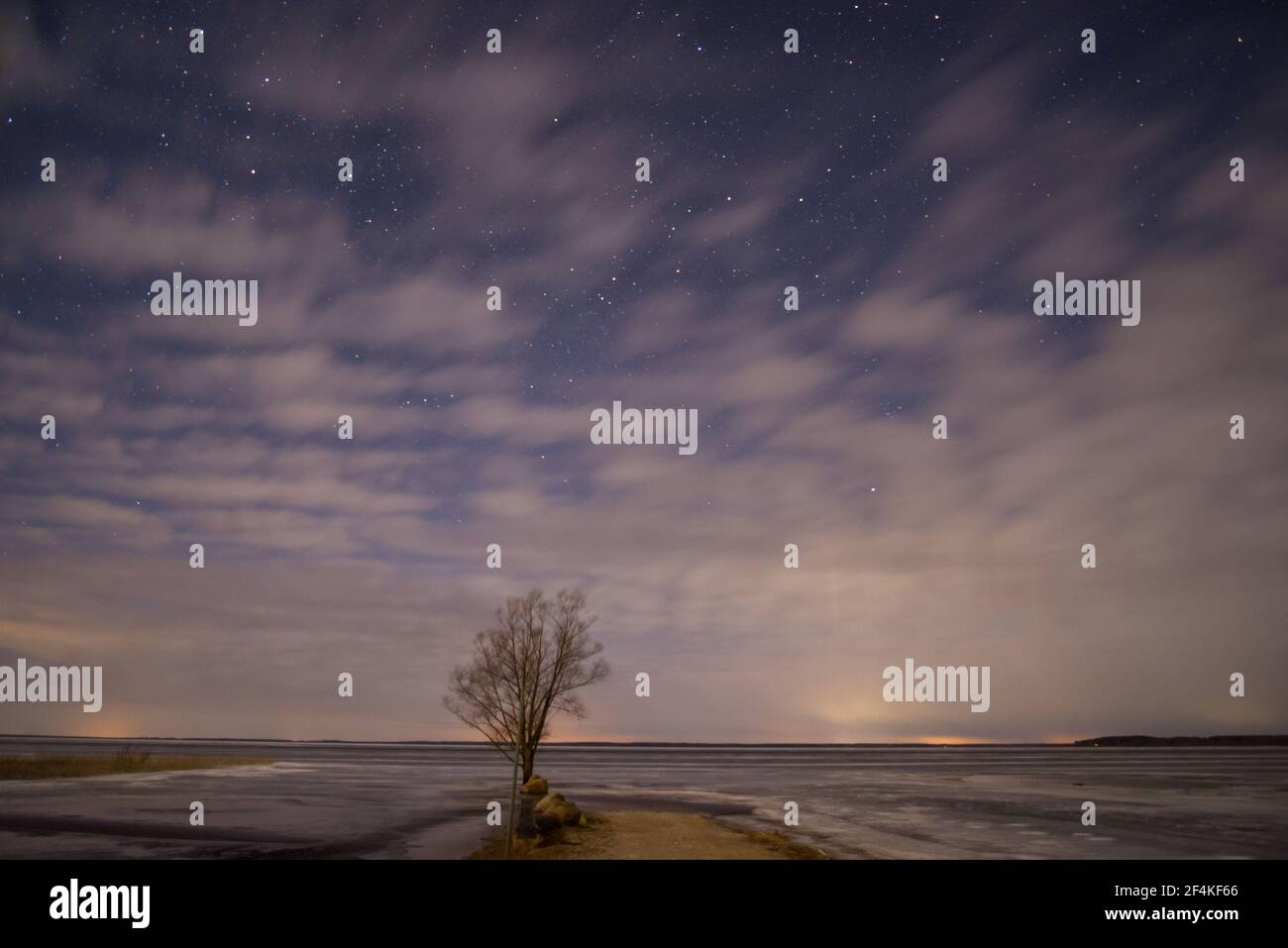 Lone star night sky hi-res stock photography and images - Alamy
