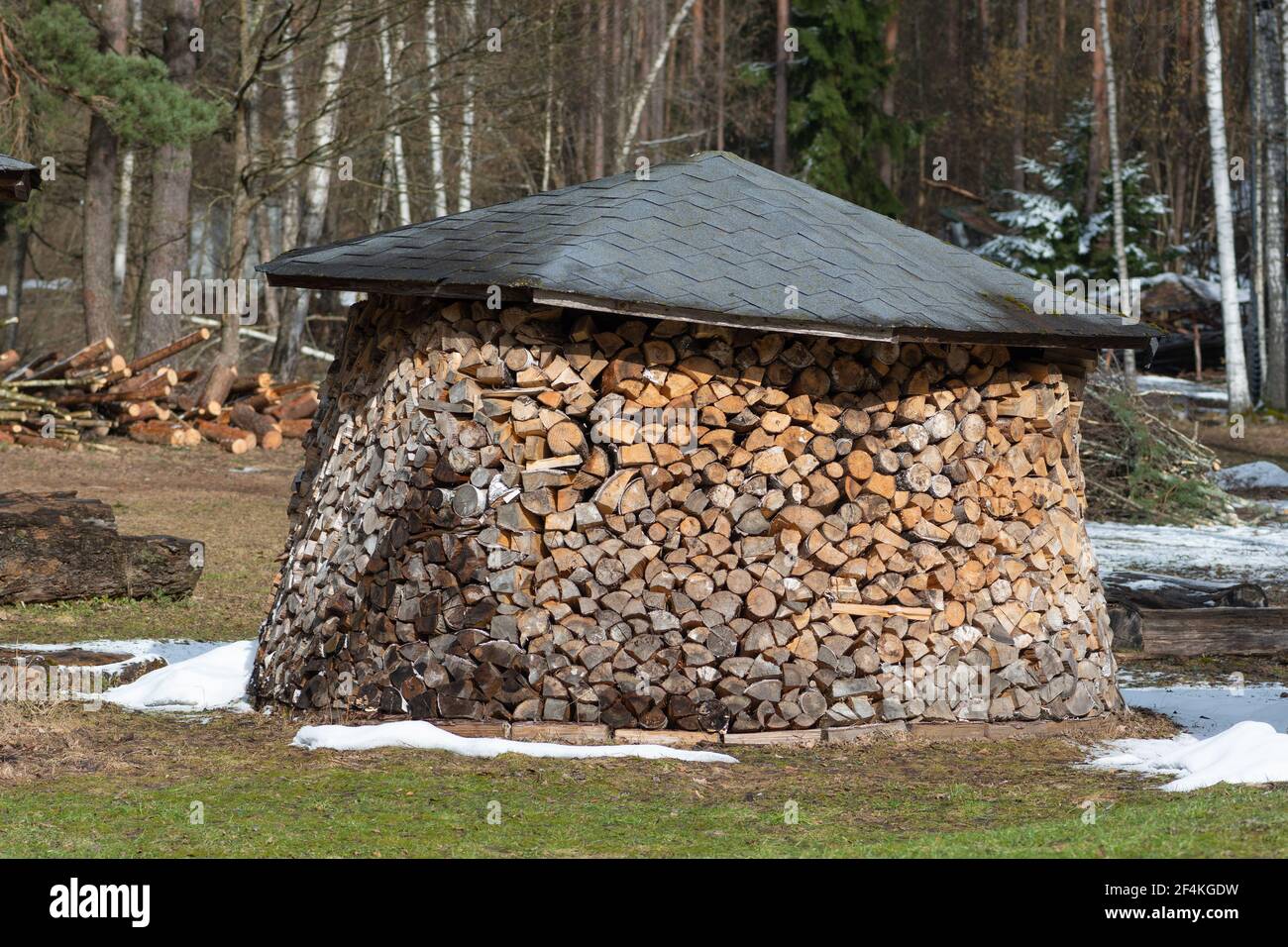 Circular or cylindrical structure or stack composed of blocks, pieces ...