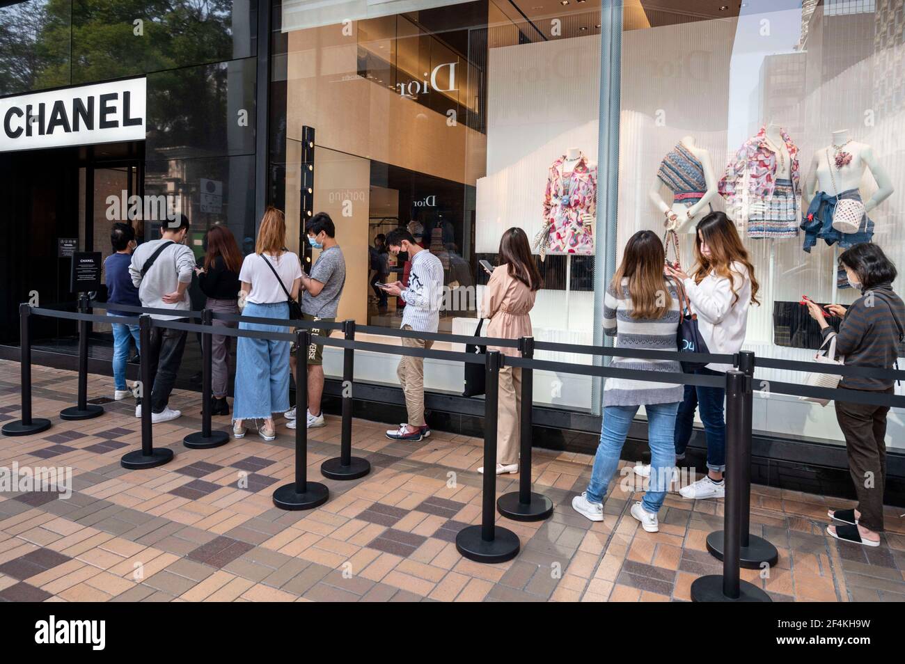 Line beauty logo hi-res stock photography and images - Alamy