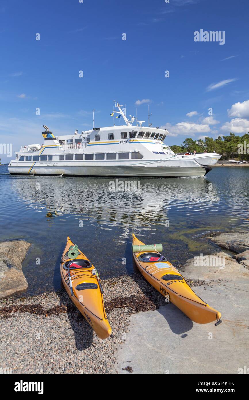 Passenger ferry sweden islands hi-res stock photography and images - Alamy