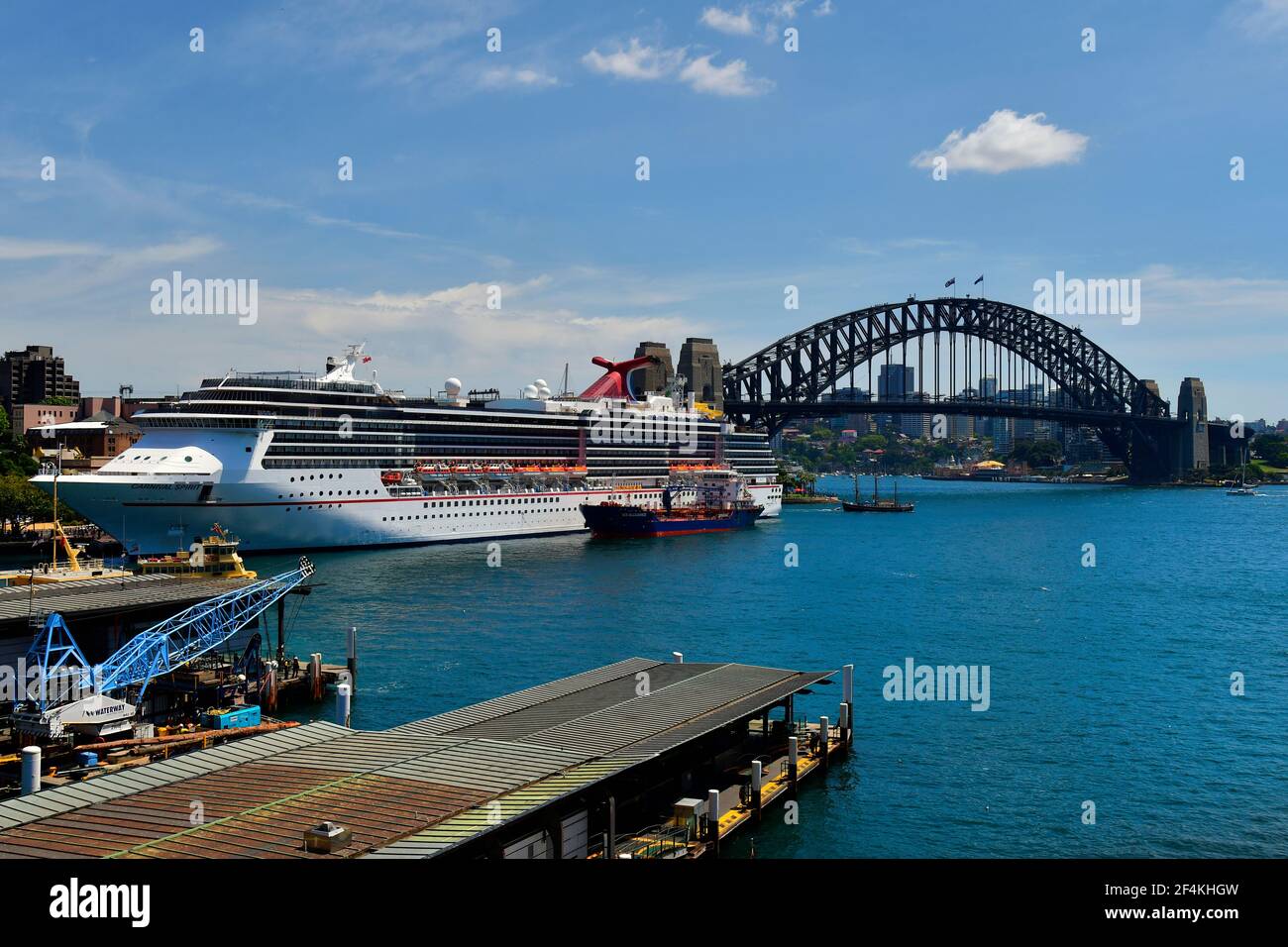 Sydney harbour bridge circular quay hi-res stock photography and images ...