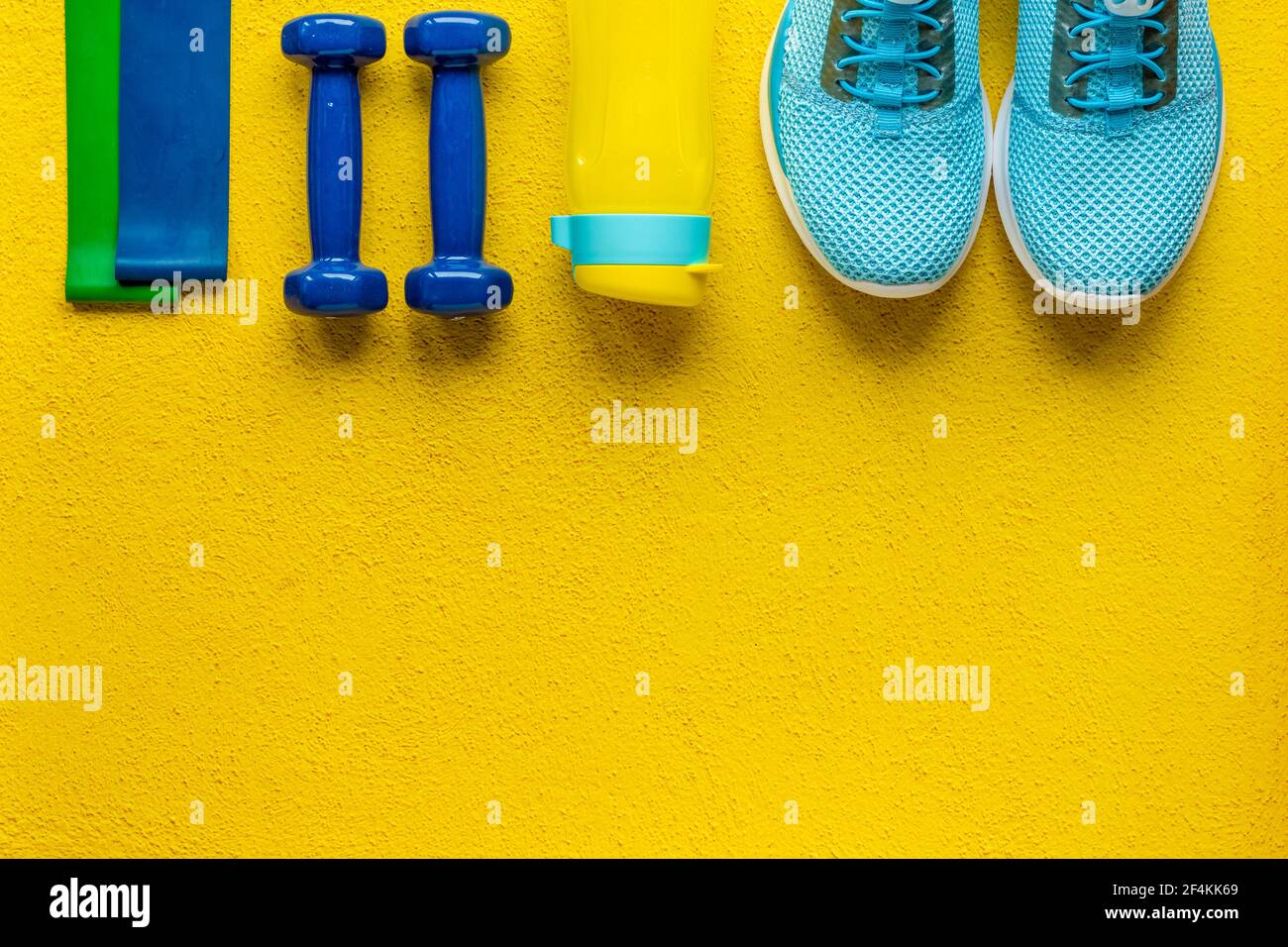 Top view fitness accessories hi-res stock photography and images - Alamy