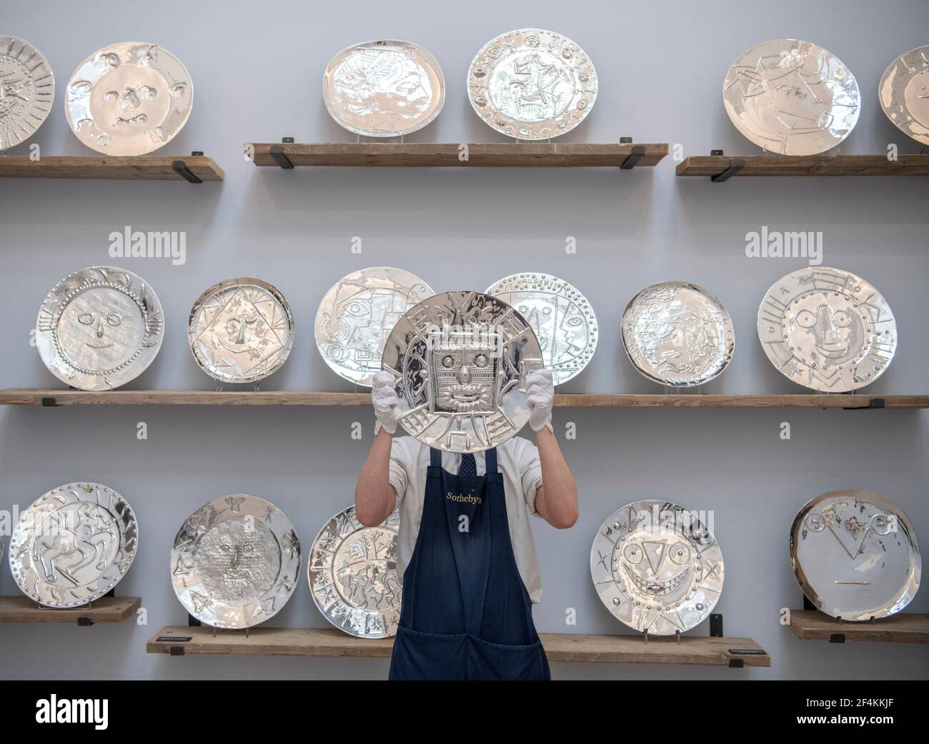 First 24 plates hi-res stock photography and images - Alamy