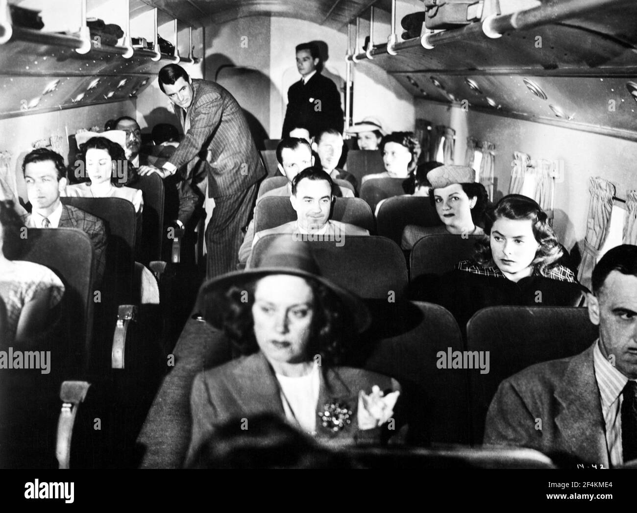 CARY GRANT and INGRID BERGMAN in NOTORIOUS (1946), directed by ALFRED ...