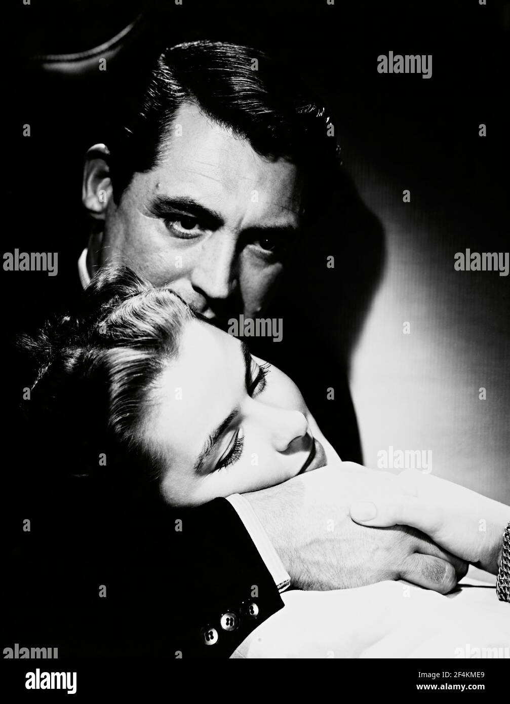 CARY GRANT and INGRID BERGMAN in NOTORIOUS (1946), directed by ALFRED HITCHCOCK. Credit: RKO ...
