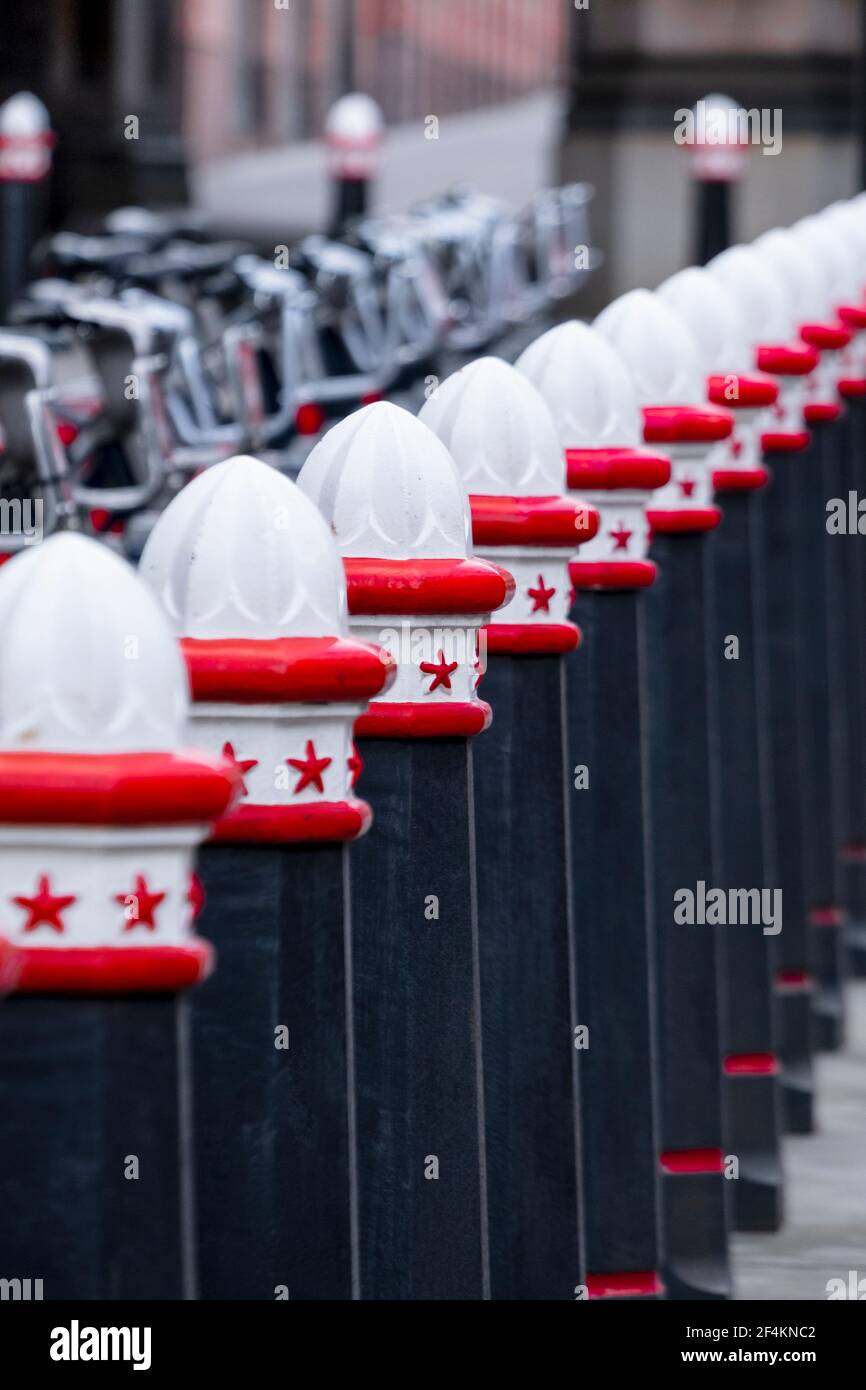 Atg access city of london bollard hi-res stock photography and images ...