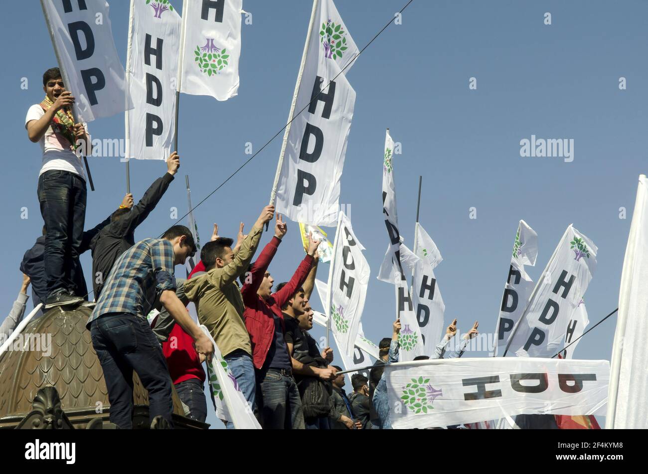 Kurdish peoples democratic party hi-res stock photography and images ...