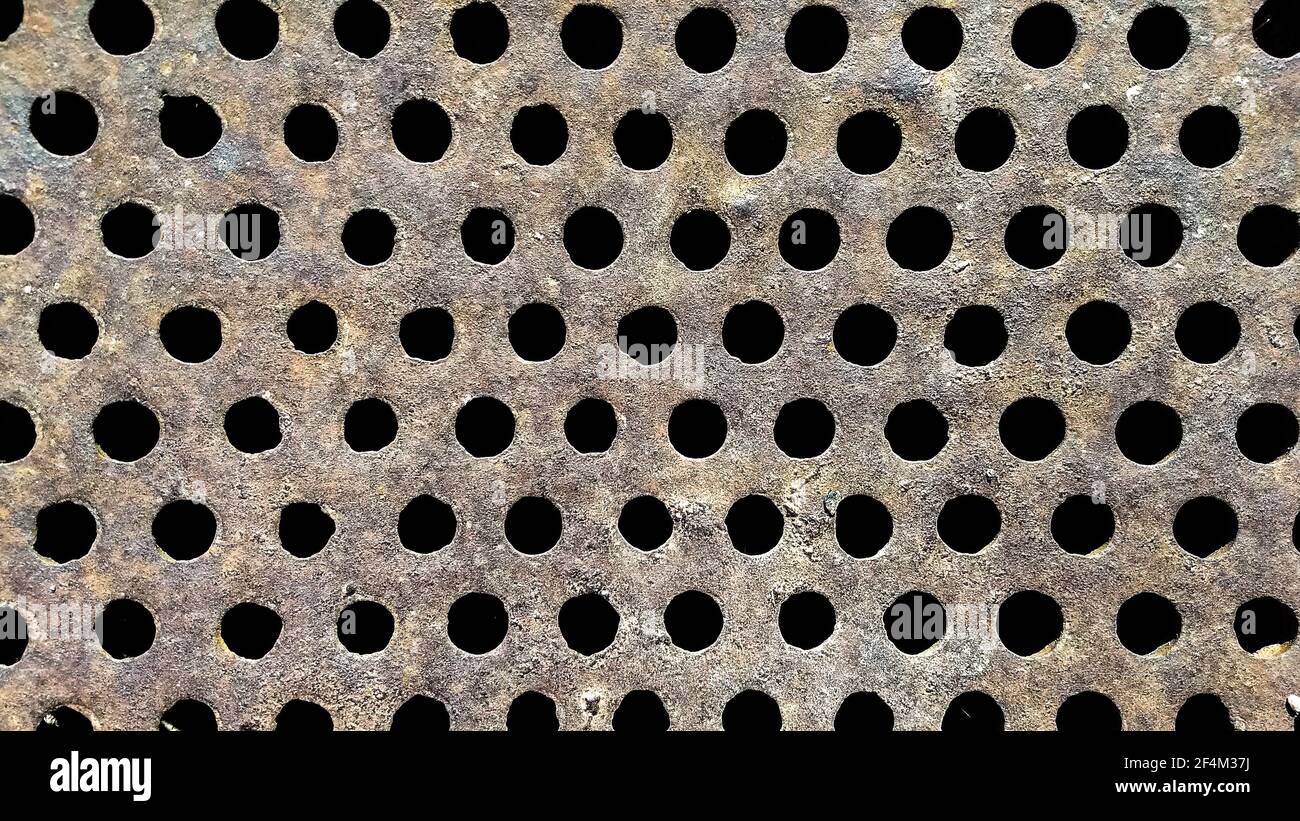 Metal gutter hi-res stock photography and images - Alamy