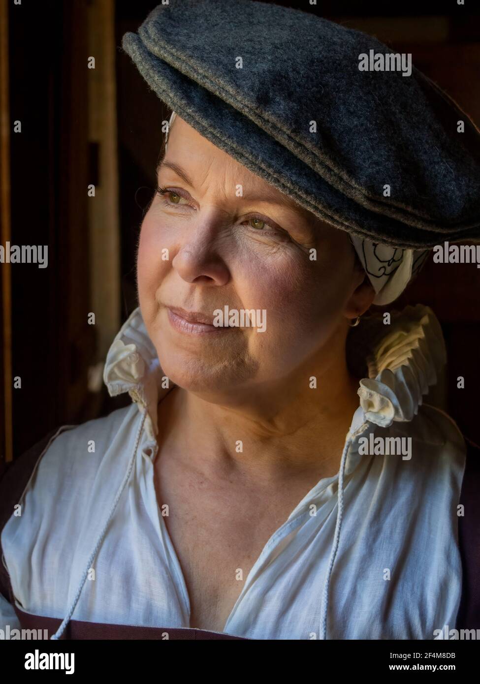 17th century colonial woman hi-res stock photography and images - Alamy
