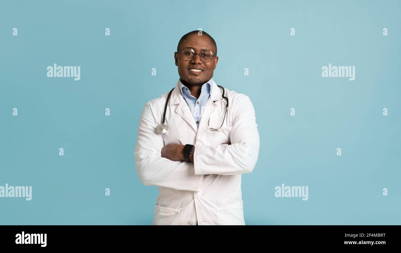 Confident male doctor family hi-res stock photography and images - Alamy