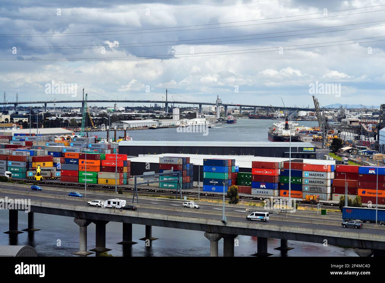 Melbourne, VIC, Australia - November 03, 2017: Harbor and container ...