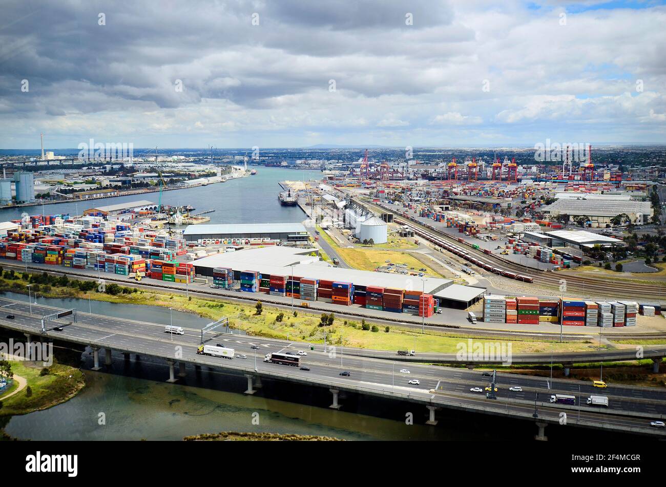 Melbourne, VIC, Australia - November 03, 2017: Harbor and container ...