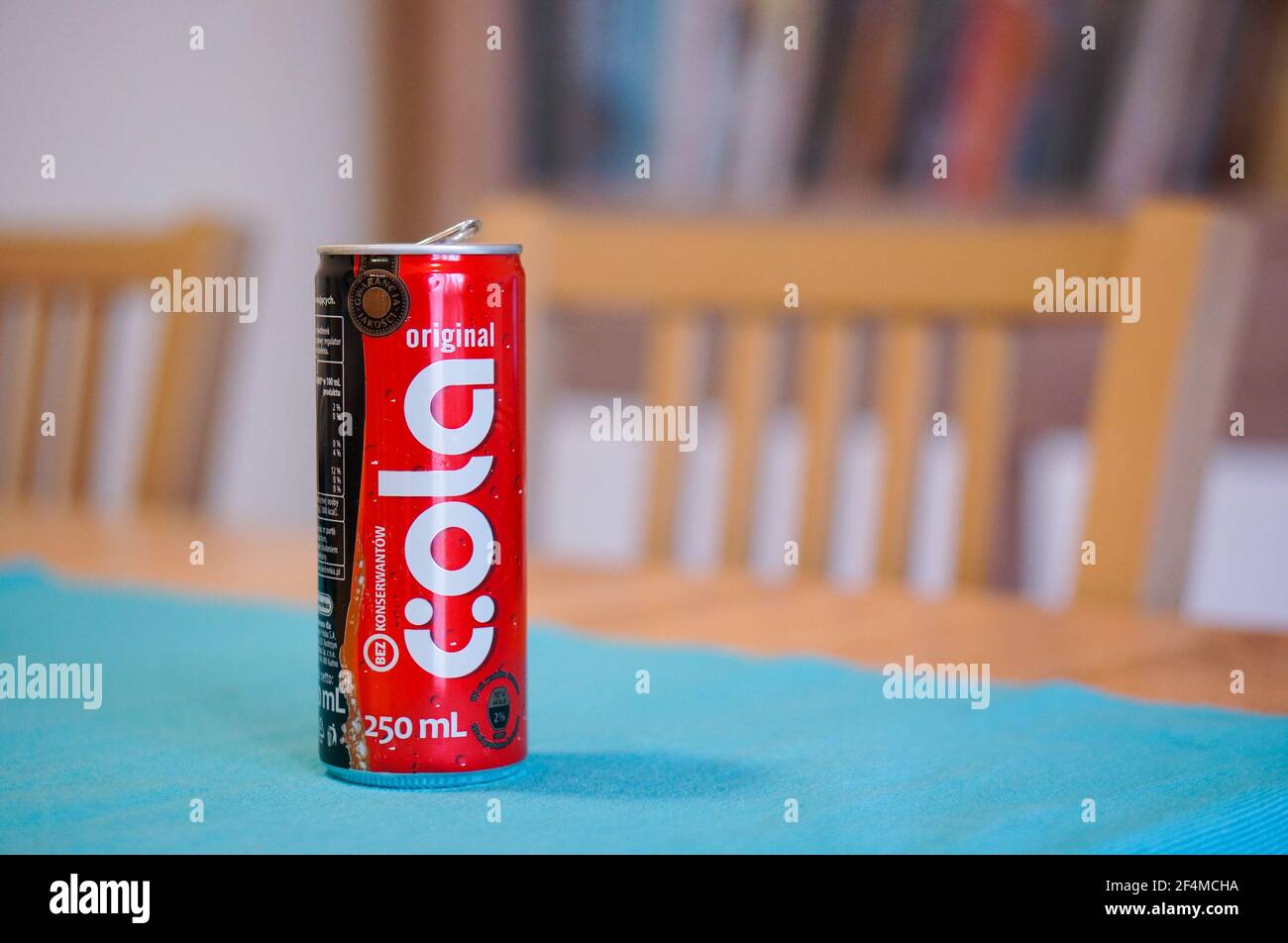 Coke can 2016 hi-res stock photography and images - Alamy