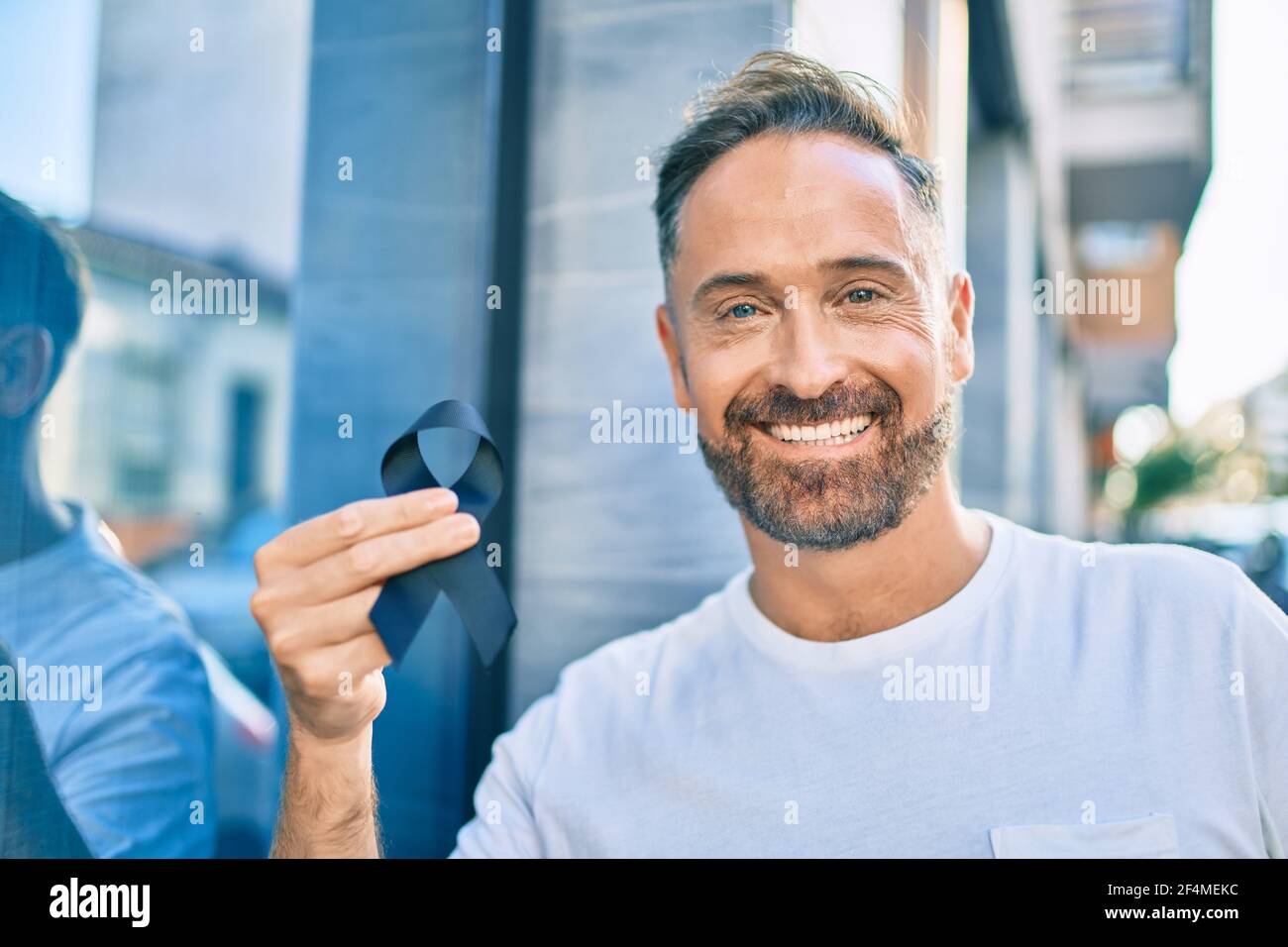 Man funeral smiling hi-res stock photography and images - Alamy