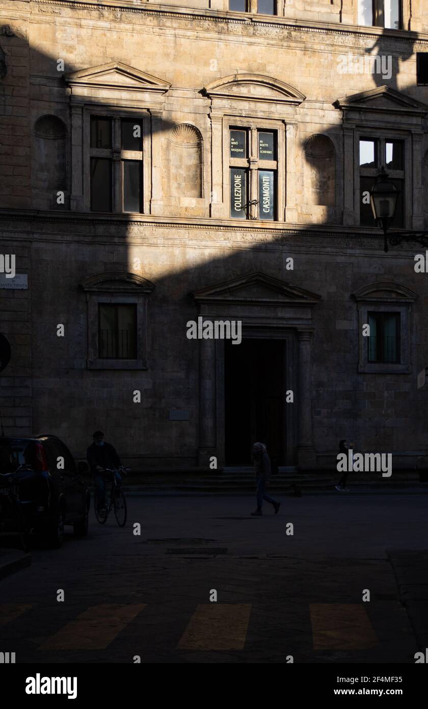 Geometric shadows hi-res stock photography and images - Alamy